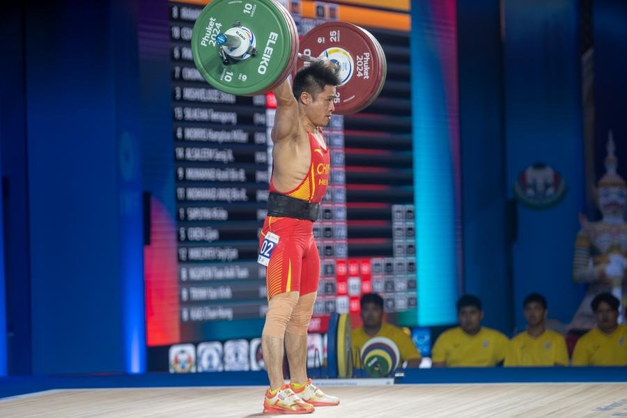 OCA » China's weightlifting juggernaut dominates Olympic Qualification ...